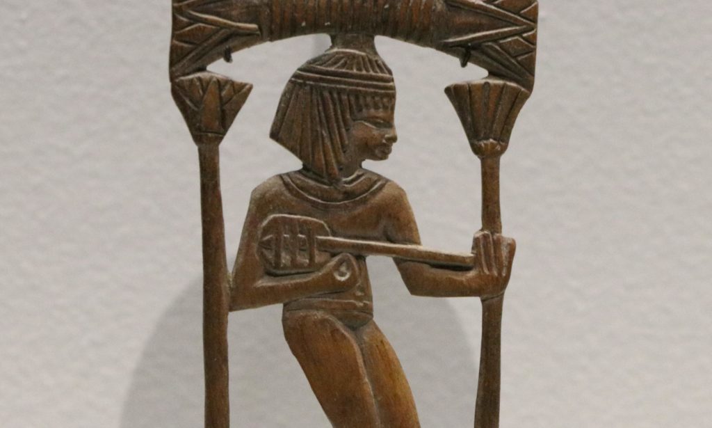 [Exposition] Musiques dans l’Égypte antique | Scribe Accroupi
